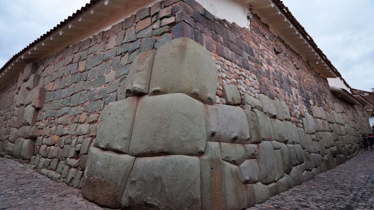 Beautiful buildings & structures in Cusco | Blog Cusco Peru Travel